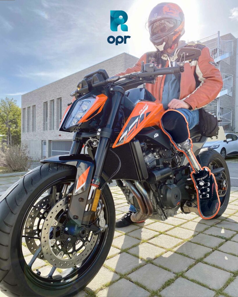 Peut-on faire de la moto avec une prothèse ? On vous répond ! OPR